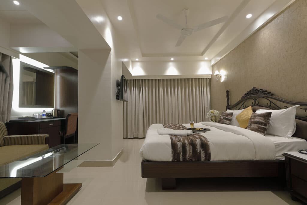Platinum Room :: Hotels near seven bungalows Andheri West, Hotels near ...